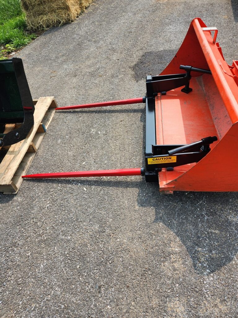 Clamp-On Tractor Bale Spear with 3000 LB Capacity